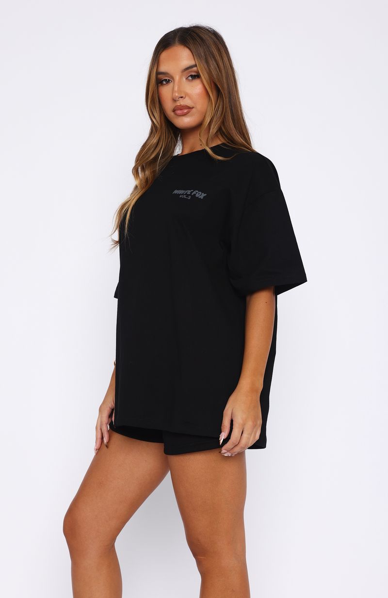 Offstage Back Graphic Oversized Tee Onyx | White Fox Boutique