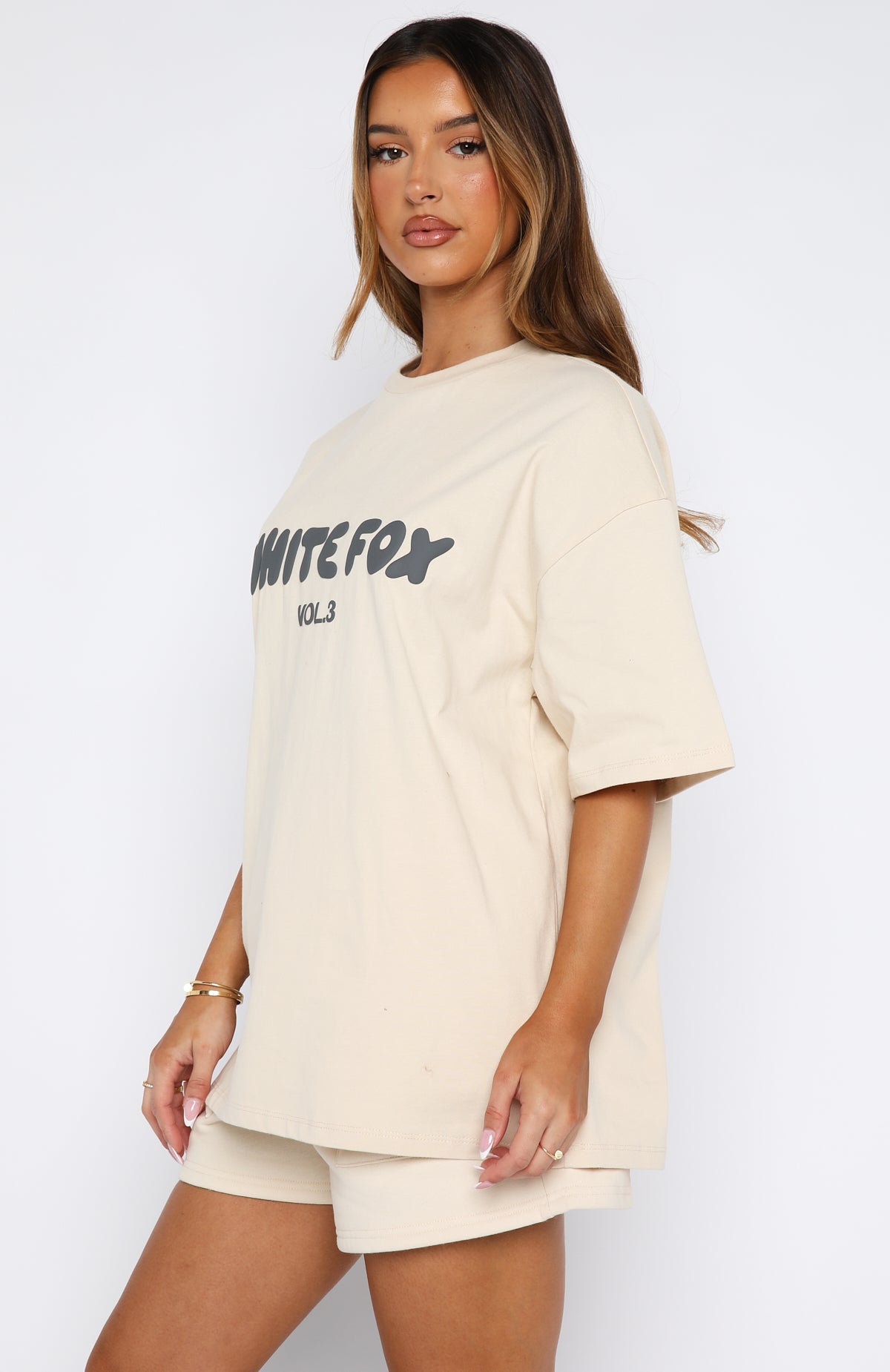 Offstage Oversized Tee Pebble | White Fox Boutique